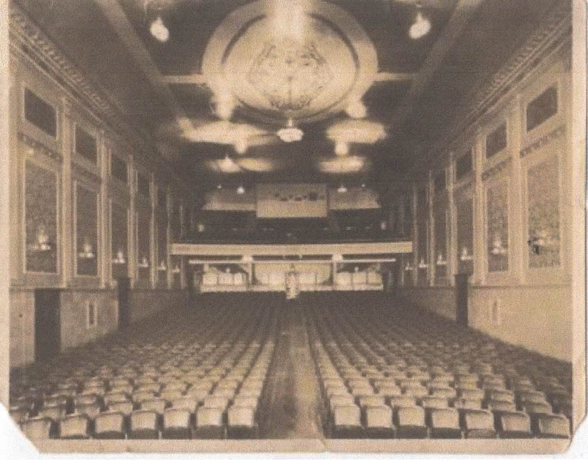 Opera fills Pontiac Theater | News, Sports, Jobs - Adirondack Daily ...